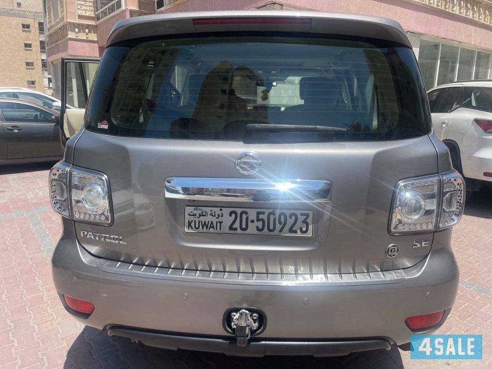 2013 model Nissan Patrol SE with sunroof rear screen new bat، رقم: