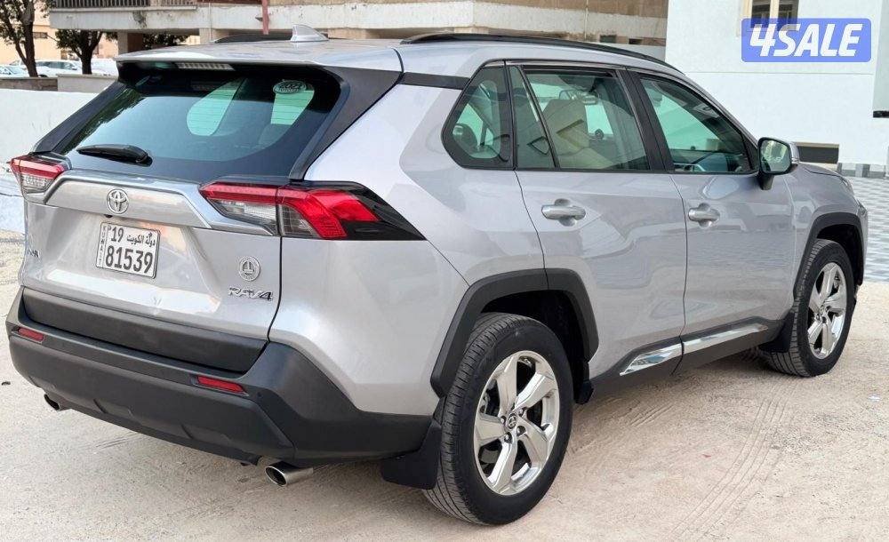 Toyota rav4 model 2021 model. Full option. 68kms، رقم:19303348