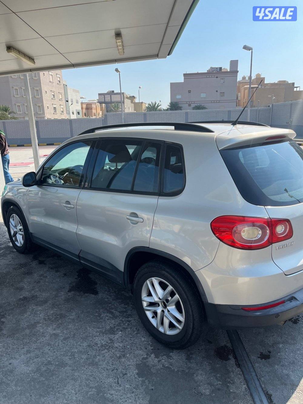 للبيع تيجوان موديل 2011 اللون ذهبي ماشي 207 شرط الفحص, No:19433957