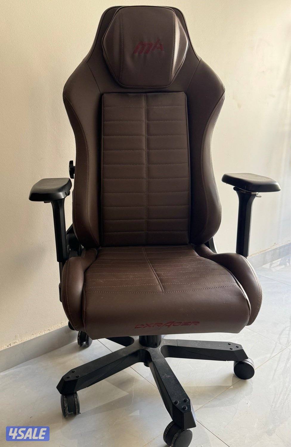 DxRacer MA gaming chair /brown color/ note:some scratches on, No: