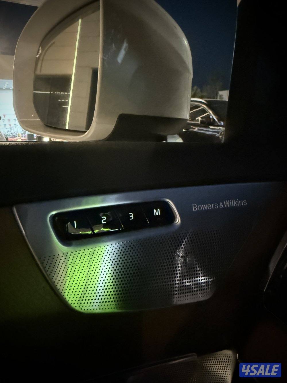Volvo XC90 - 2018 Pearl White - Kuwait Volvo Agency - Origin, No: