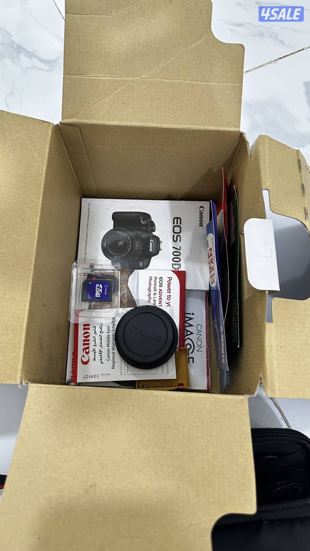 Canon D700 camera,With a 50mm lens..، رقم:20371243