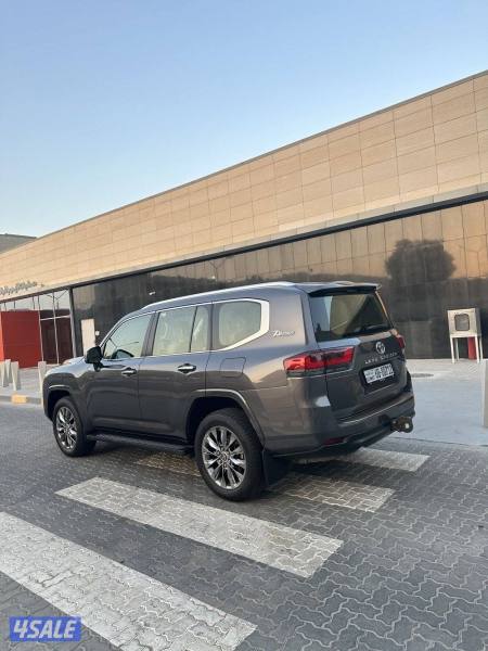 Used cars for sale in Kuwait with the best price (page: 1)